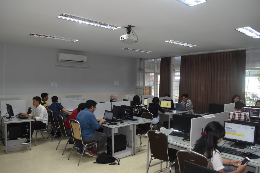 Laboratorium Komputer - Fakultas Ilmu Sosial dan Ilmu Politik