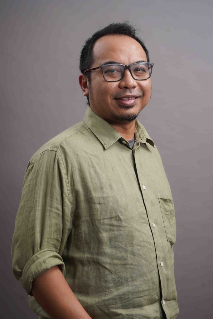 Dr. Rulyusa Pratikto - Fakultas Ilmu Sosial dan Ilmu Politik